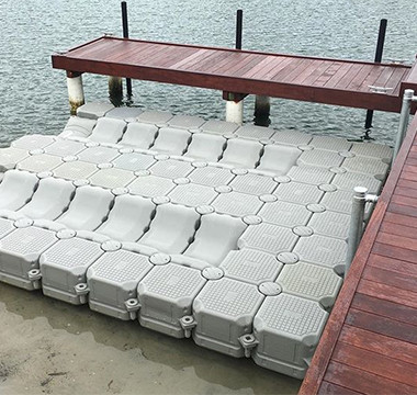 Removable Modular Floating Pontoon Low Maintenance HDPE Plastic And EPS ...